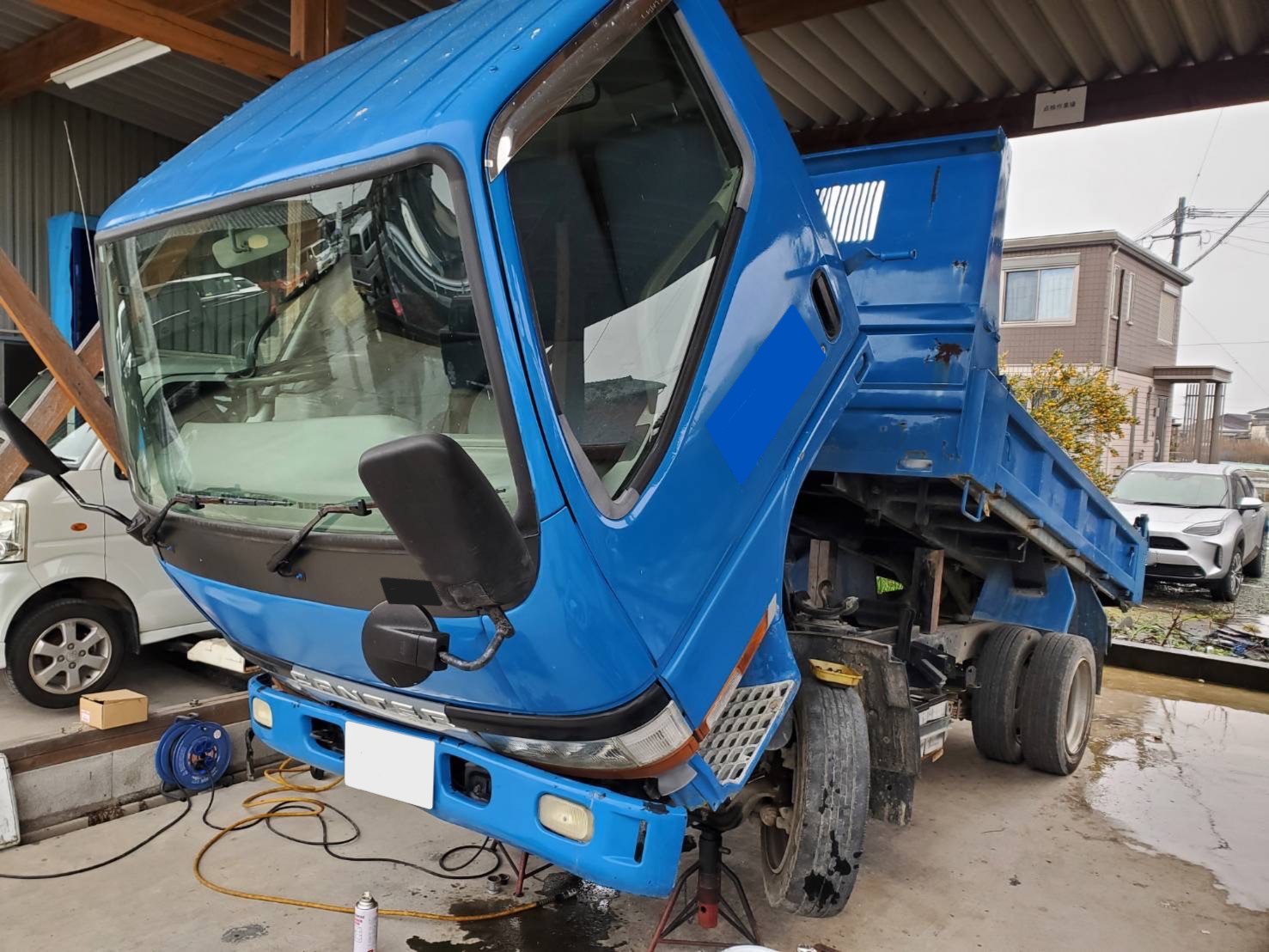 三菱 キャンター クランクプーリー交換 | カーライフサポートユーエムイー